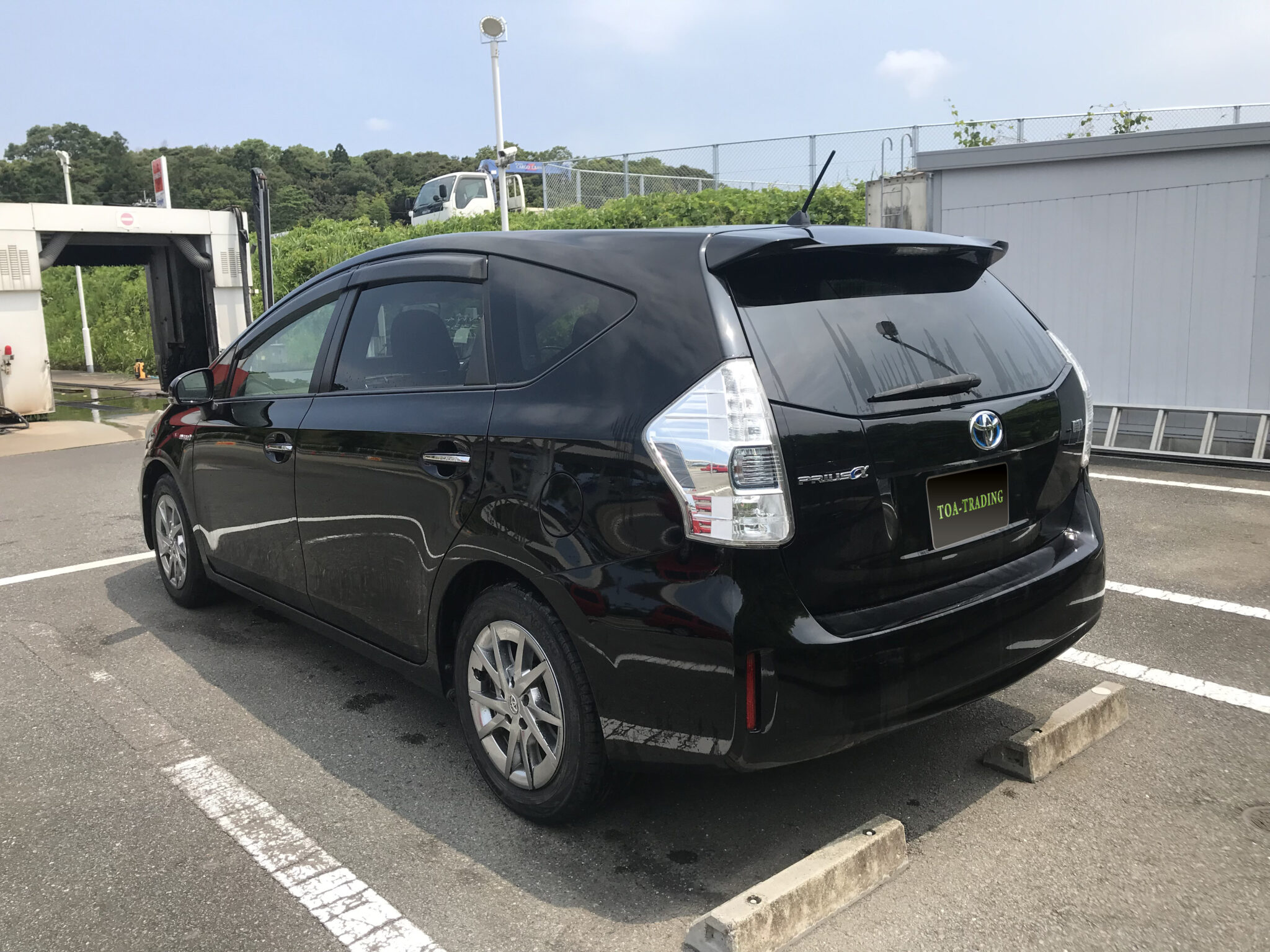 PRIUS ALPHA 1.8 “S Tune Black”|TOA